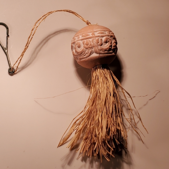 Holiday | Hawaiian Traditional Ethnic Islanders Clay Grass Ornament ...